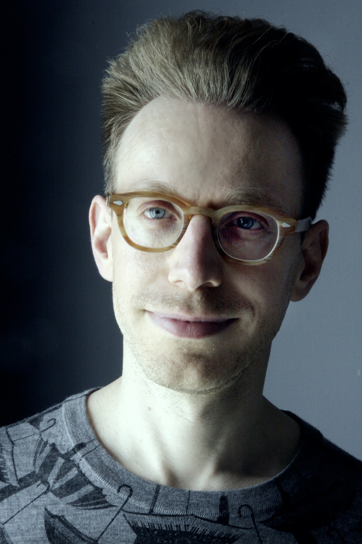 Născut într-o zi albastră - AHAShop